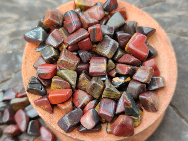 Polished Banded Tiger Iron Jasper Chips - sold per kg - From Australia ...