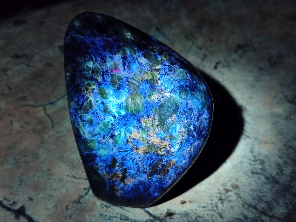 Polished Emerald Mica 'Mutokolite' Standing Free Forms x 3 From Mutoko ...