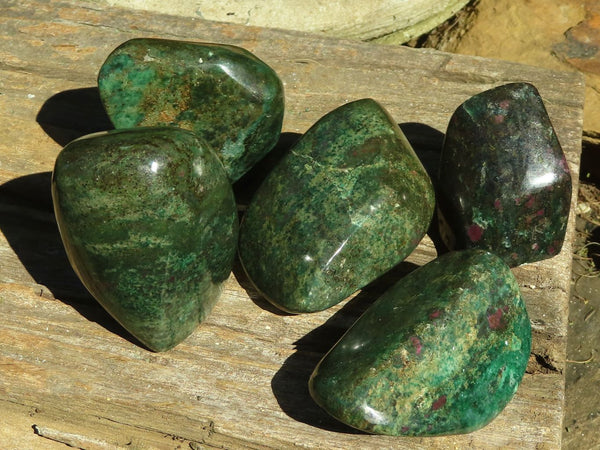 Polished Fluorescent Ruby Corundum In Chrome Verdite Free Forms x 5 ...