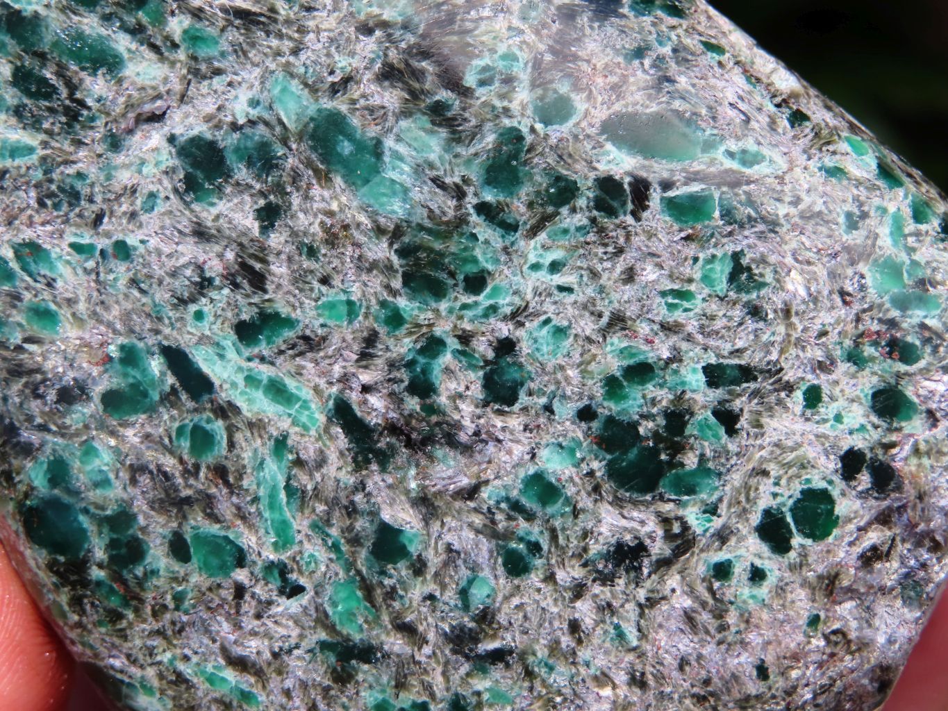 Polished Emerald Mica In Matrix Standing Free Forms x 1 From Mutoko, Z ...